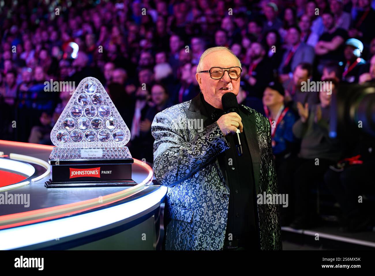 2025 world snooker championship hi-res stock photography and images - Alamy
