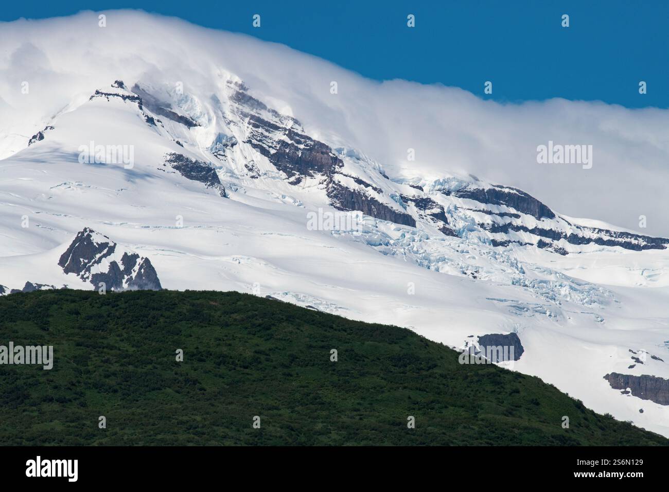 Glaciated mountain range hi-res stock photography and images - Alamy