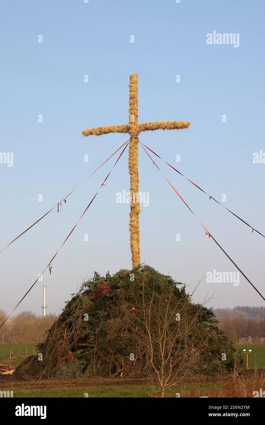Easter fire catholic hi-res stock photography and images - Alamy