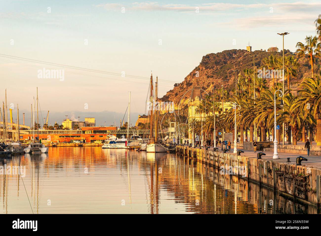 Port building in barcelona hi-res stock photography and images - Alamy