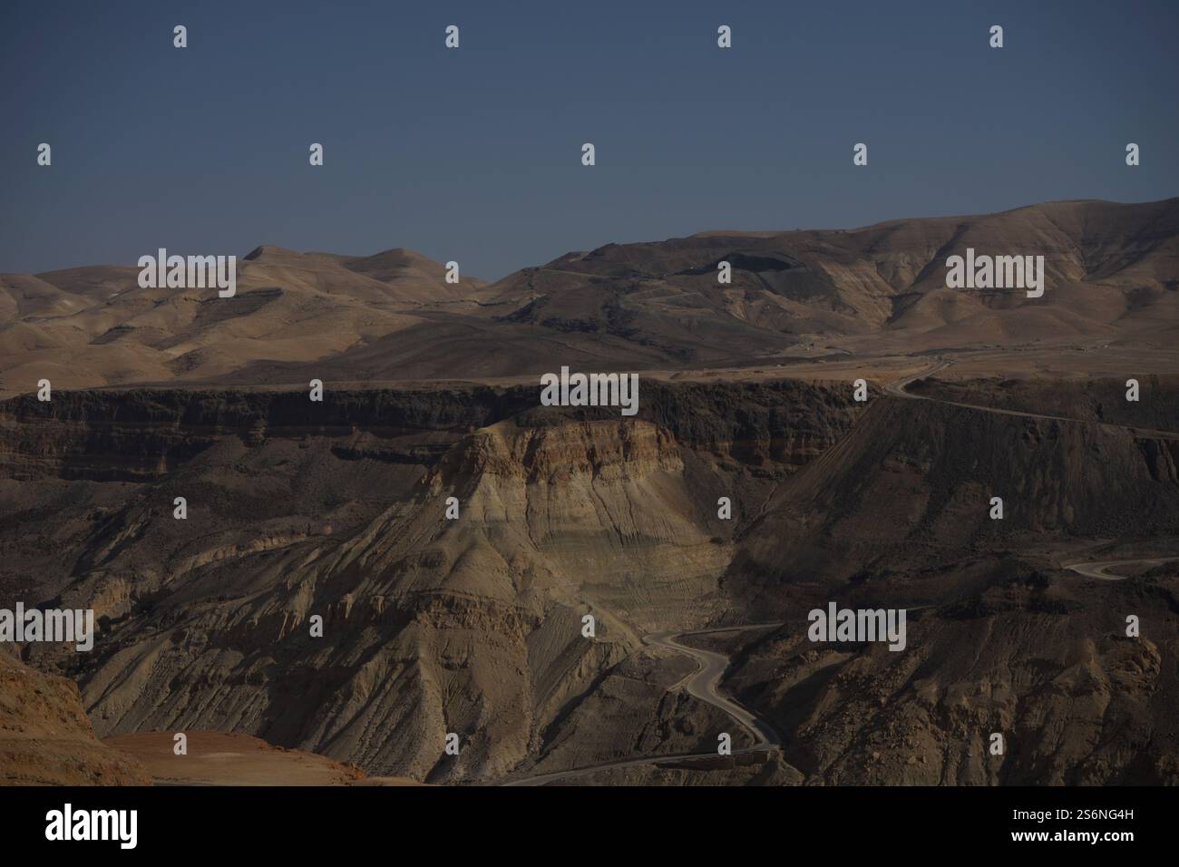 Rugged desert terrain hi-res stock photography and images - Alamy