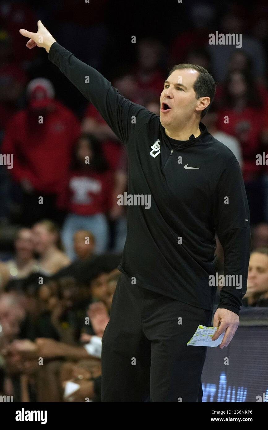 Baylor head coach Scott Drew during the first half of an NCAA college ...