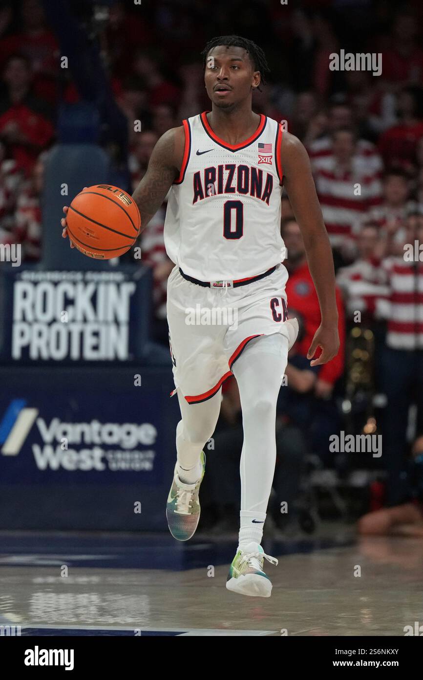 Arizona guard Jaden Bradley (0) during the first half of an NCAA ...