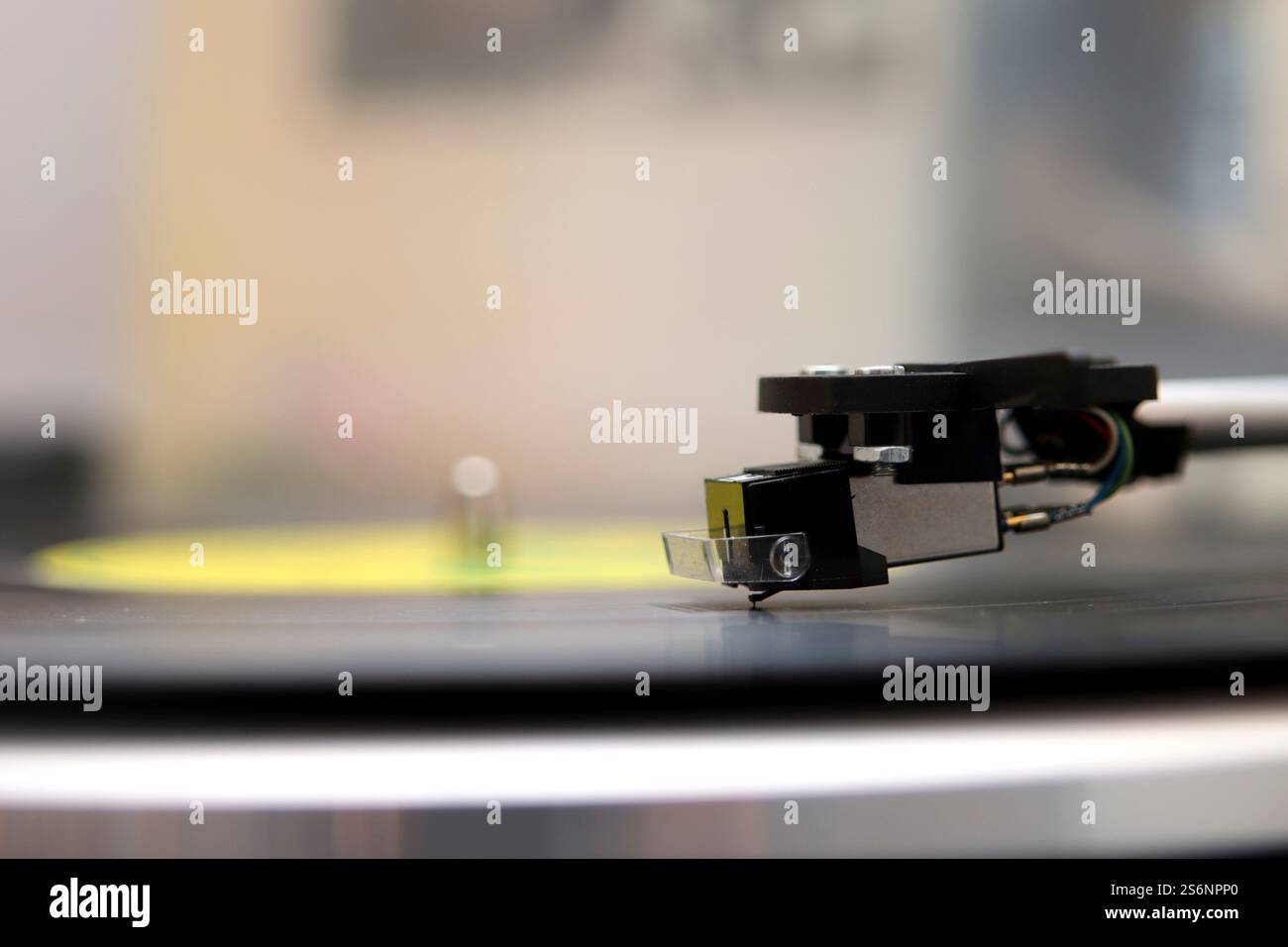 Tone arm of a record player Stock Photo - Alamy