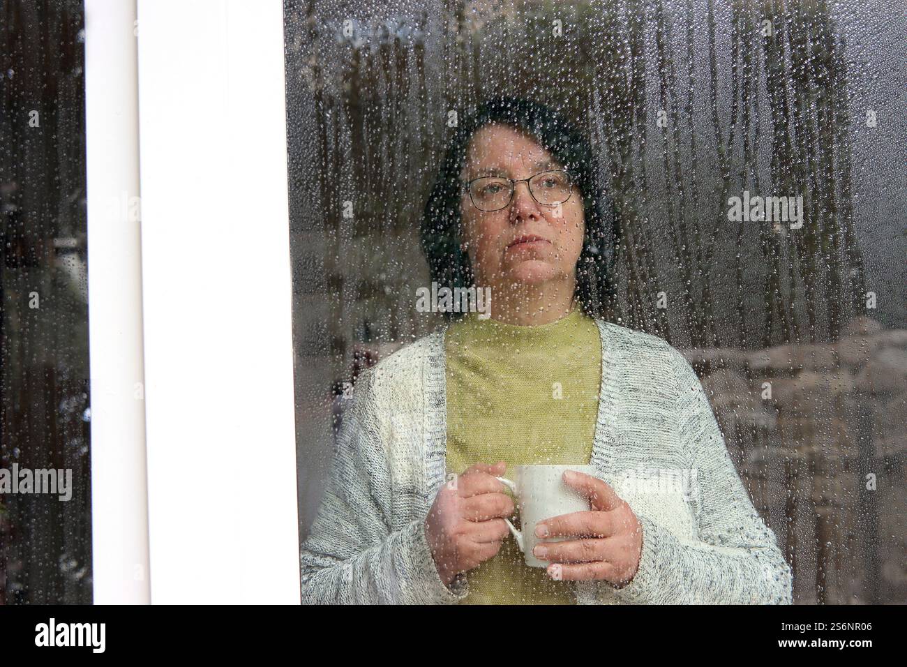 Forlorn alone loneliness sad hi-res stock photography and images - Alamy