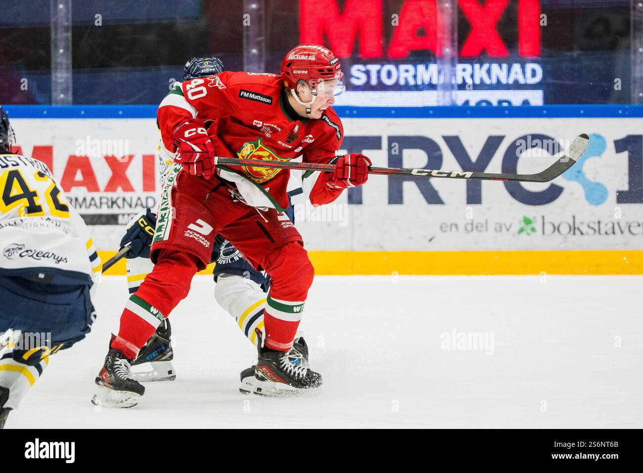 Mora, Sverige. 17th Jan, 2025. 250117 Moras Felix Johansson under ishockeymatchen i ...