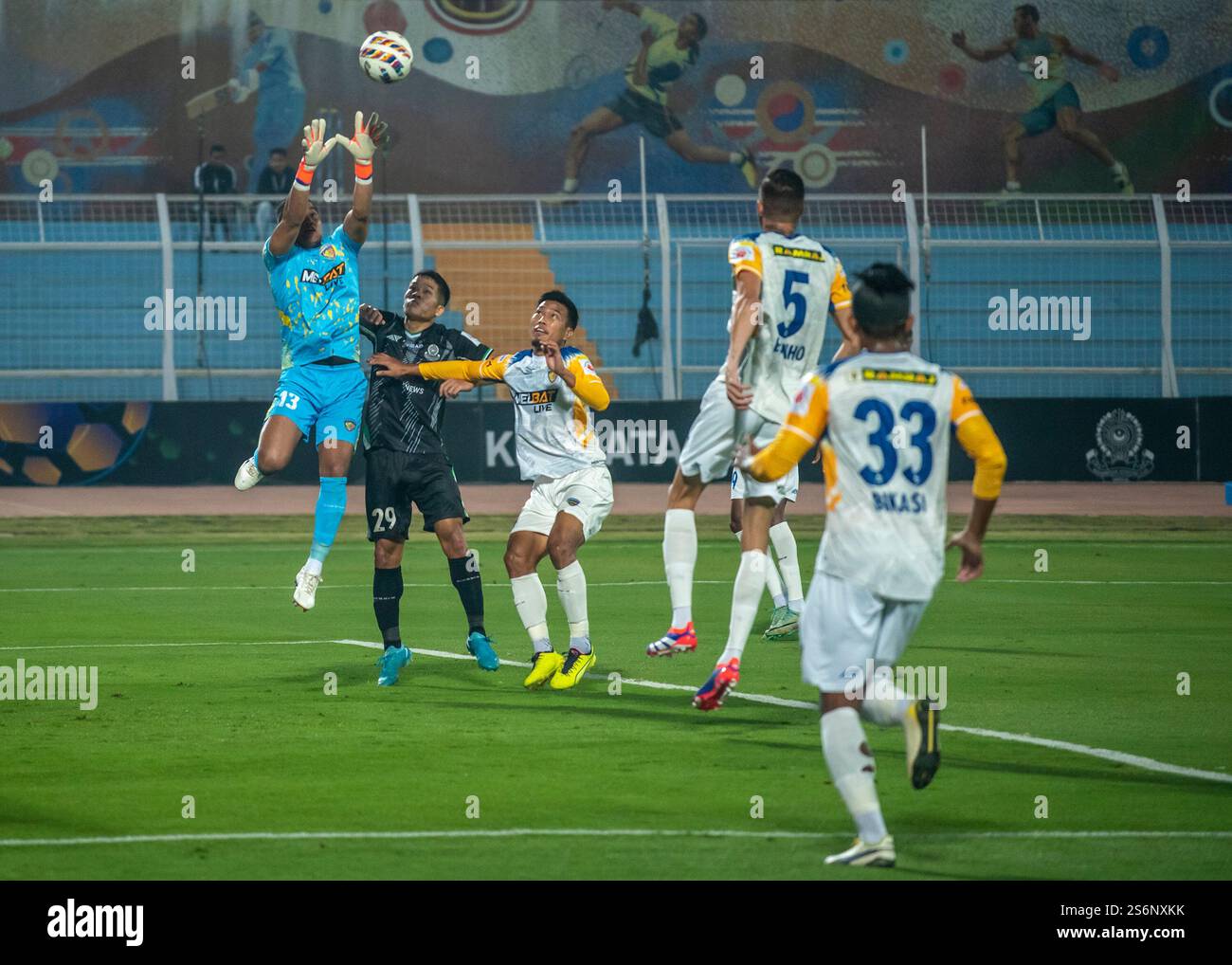 Kolkata, India. 15th Jan, 2025. ISL 2024-25: Mohammedan Sporting rides on stoppage-time double ...