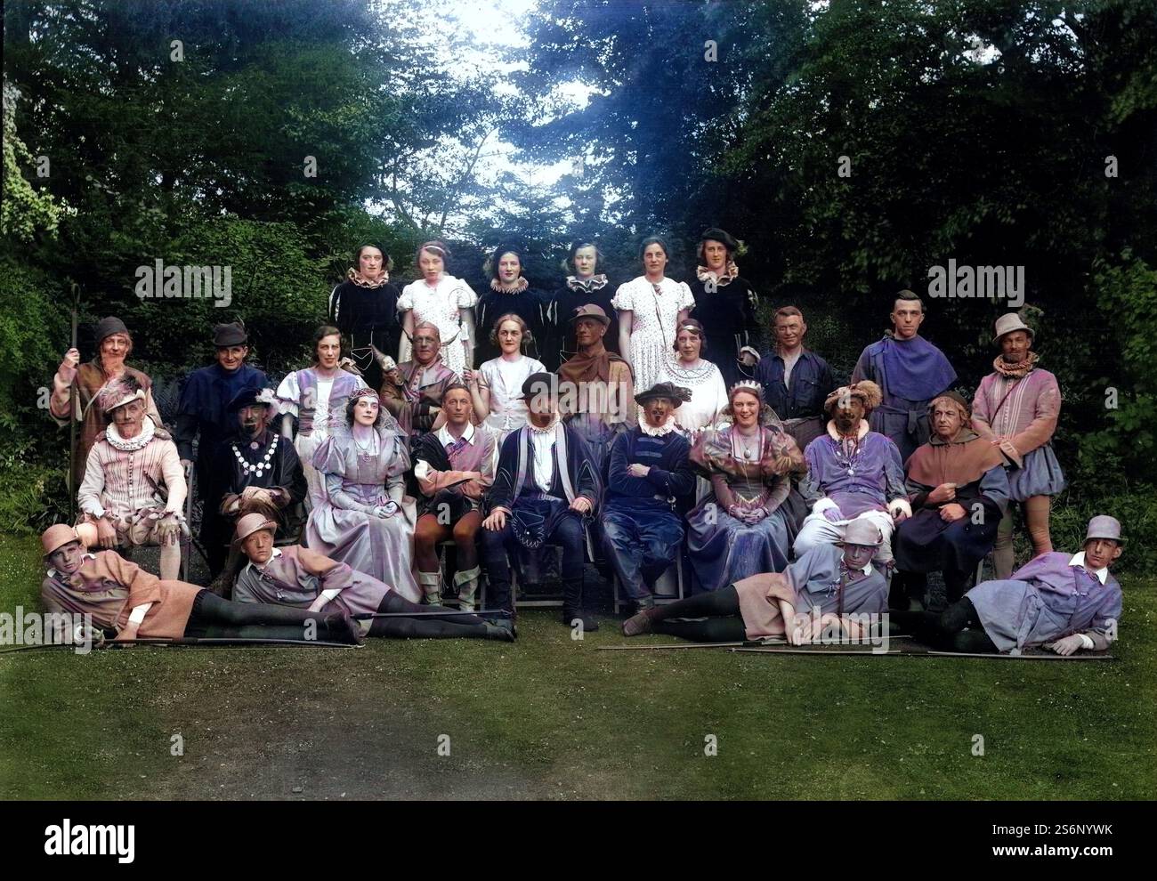 Robin Hood pantomime cast in England, Uk in 1905 Stock Photo - Alamy
