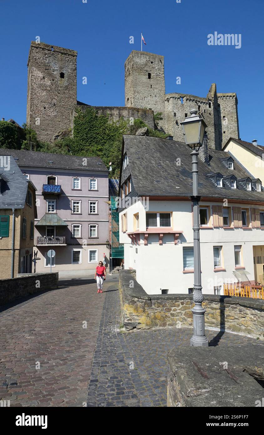 Runkel Castle on the Lahn, seen from the Lahn bridge Stock Photo - Alamy