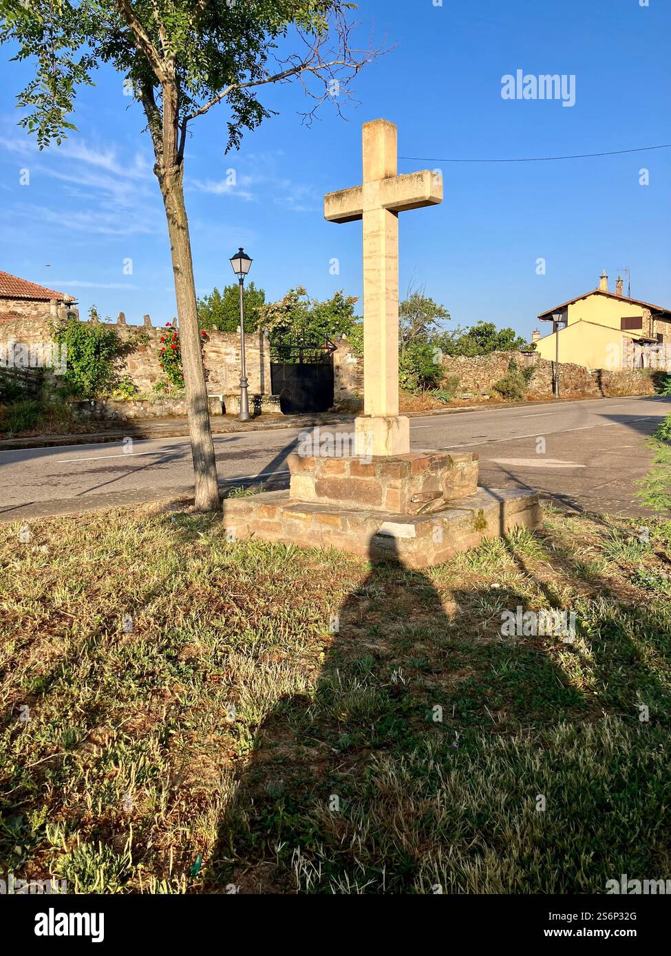 Ancient Stone Cross on the Camino Frances, Way of St James, Camino de ...