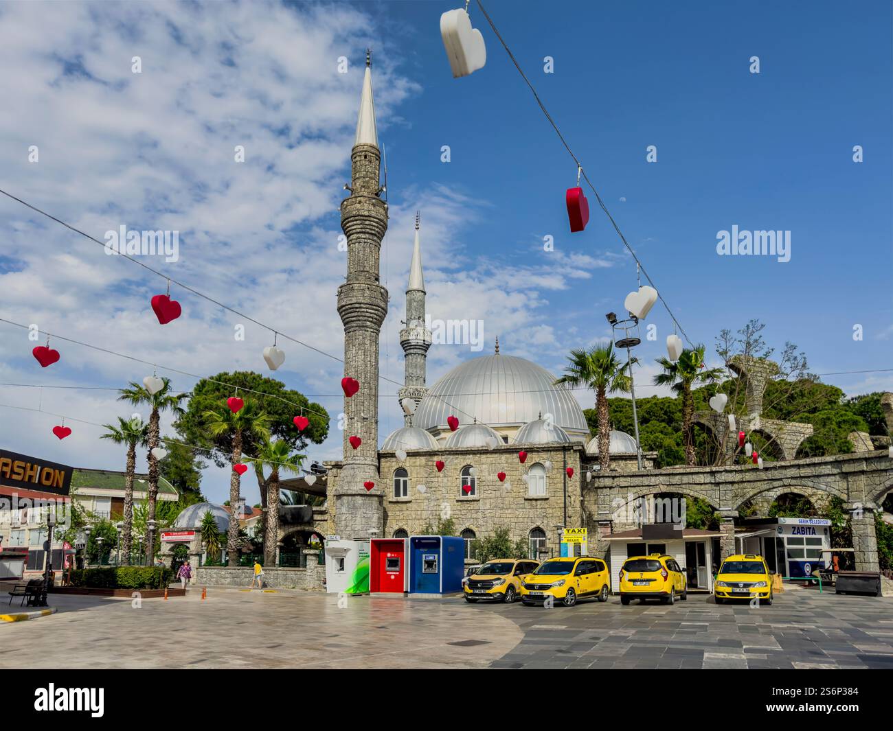 Central mosque in the center, cab rank and the tourist town of Belek ...