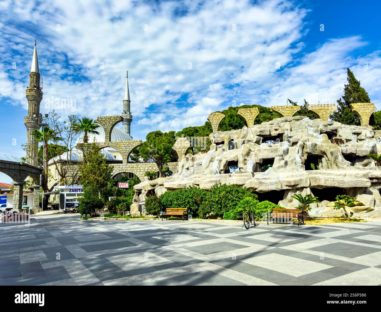 Man made waterfall hi-res stock photography and images - Alamy
