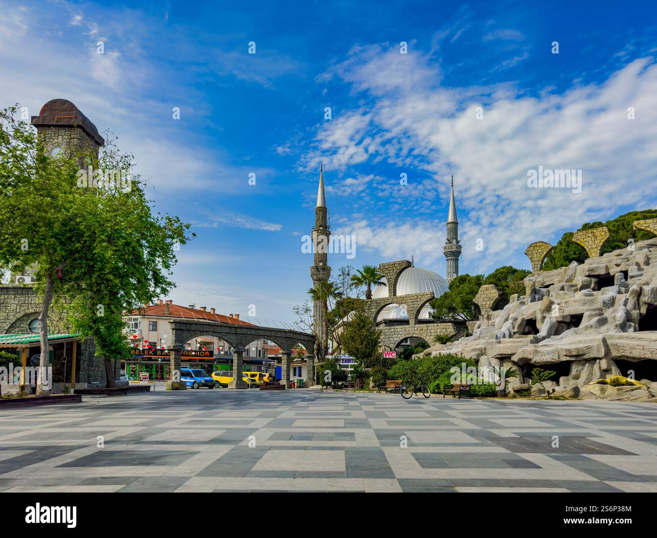 Man made waterfall hi-res stock photography and images - Alamy
