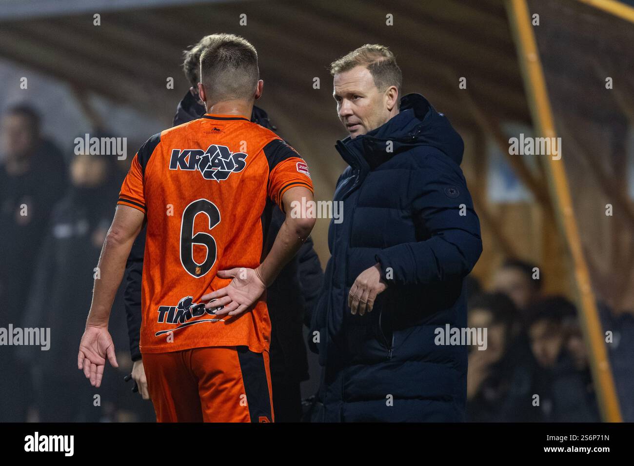 VOLENDAM, 17-01-2025, Kras Stadium, Dutch Football, Keuken Kampioen ...