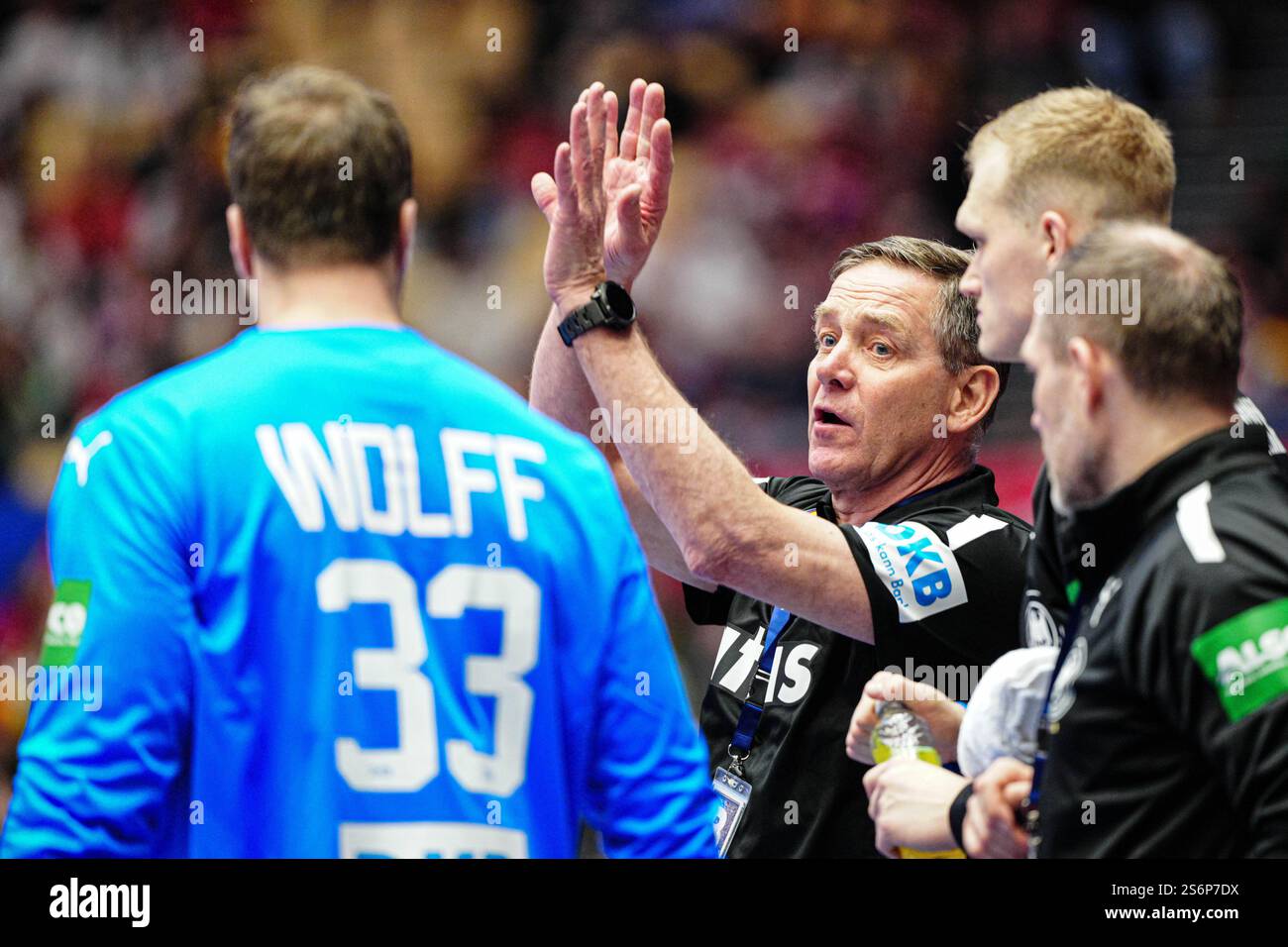 Andreas Wolff (Deutschland, #33), Alfred Gislason (Deutschland, Trainer ...