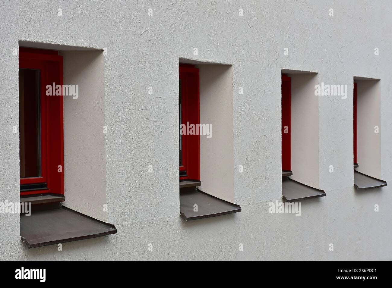 Red window frames hi-res stock photography and images - Alamy
