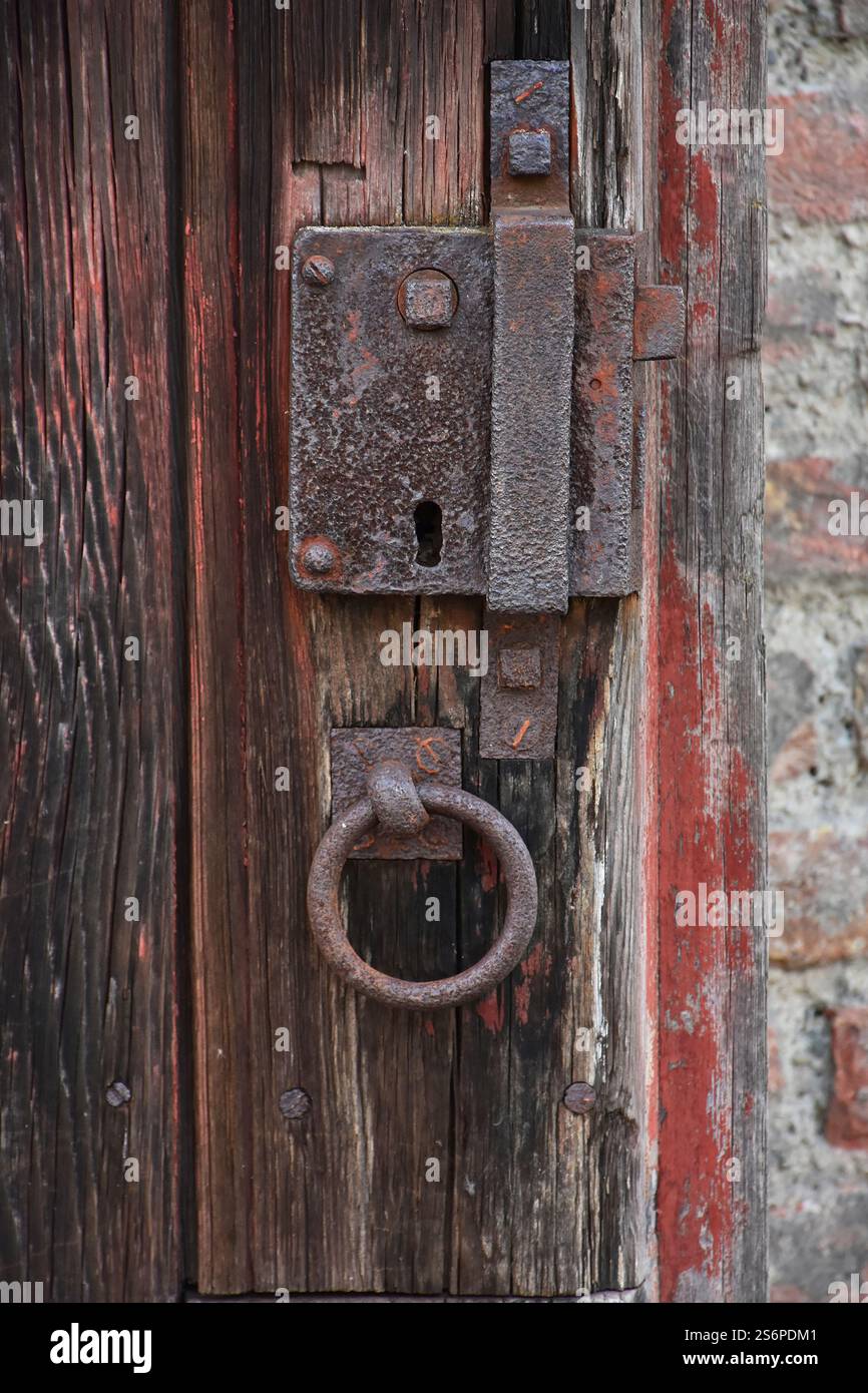 Rusted lock on a historic door Stock Photo - Alamy
