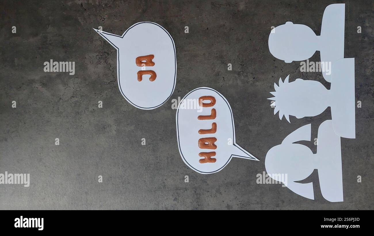 Silhouette silhouette children with speech bubbles "Hello" and "Yes ...