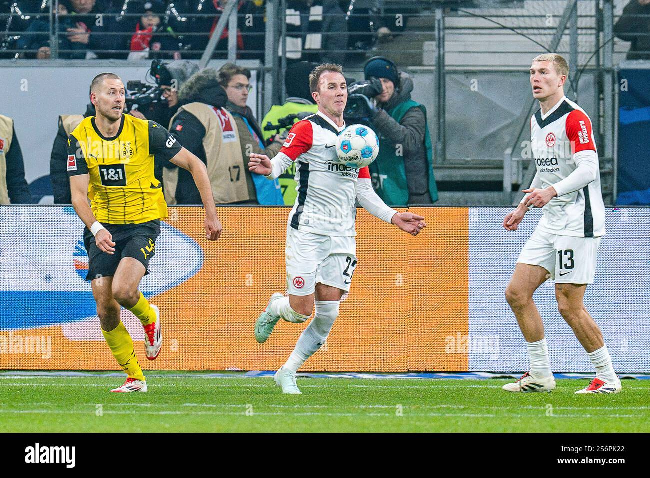 Frankfurt, Deutschland. 17th Jan, 2025. 17.01.2025, Eintracht Frankfurt vs. Borussia Dortmund, 1 ...