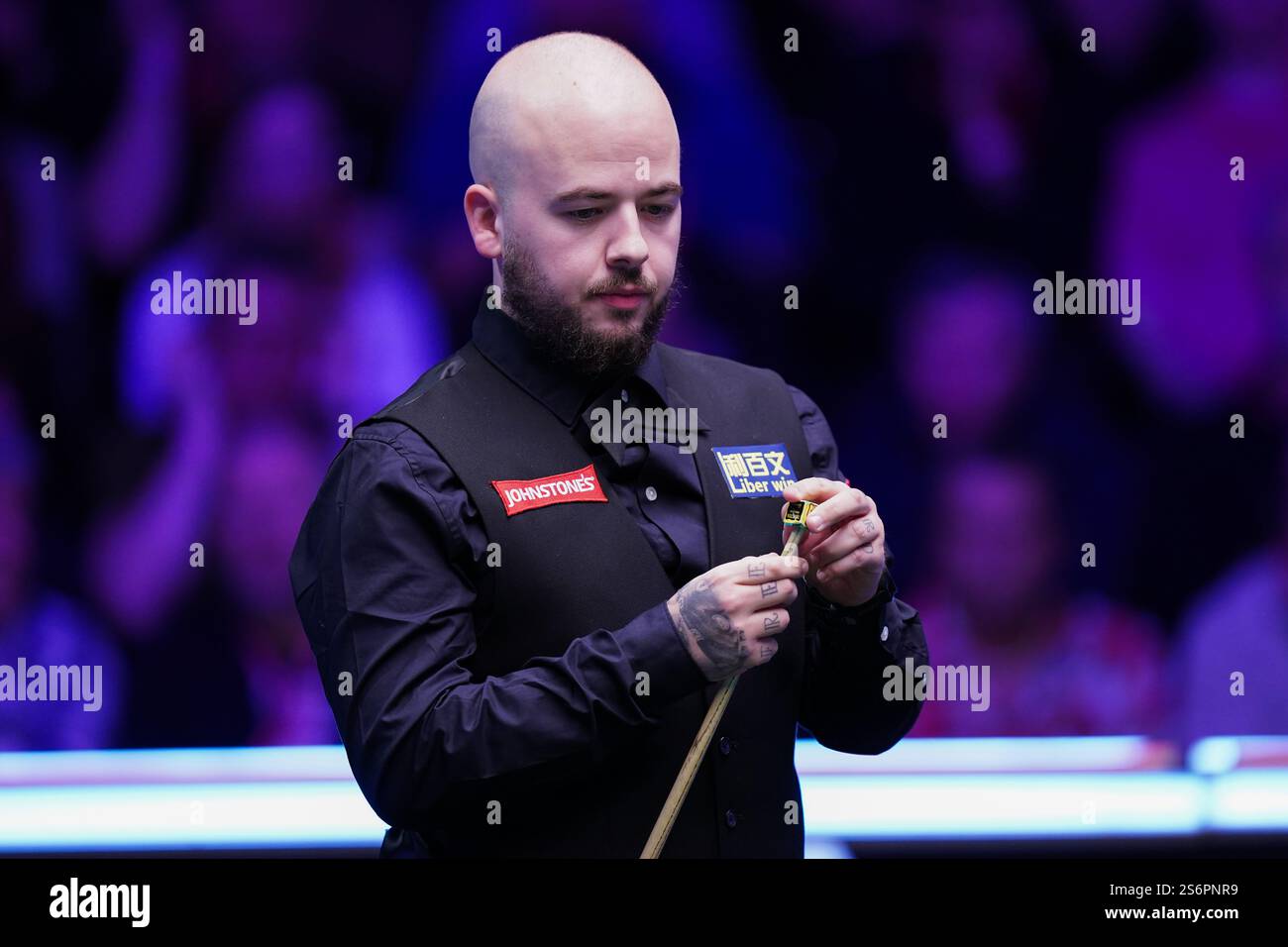 London, UK. 17th Jan, 2025. Luca Brecel looks on during The Johnstone's ...