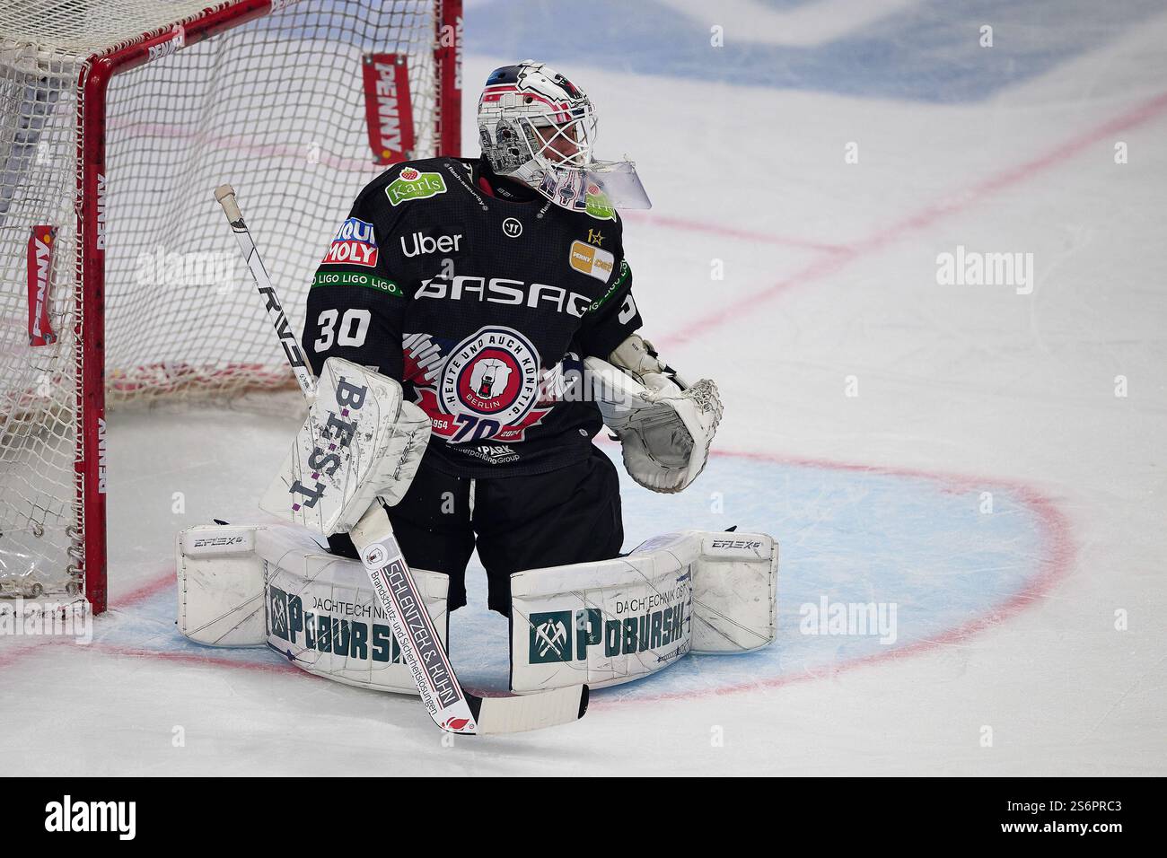 Jake Hildebrand (Eisbaeren Berlin, #30), GER, Eisbaeren Berlin vs ...