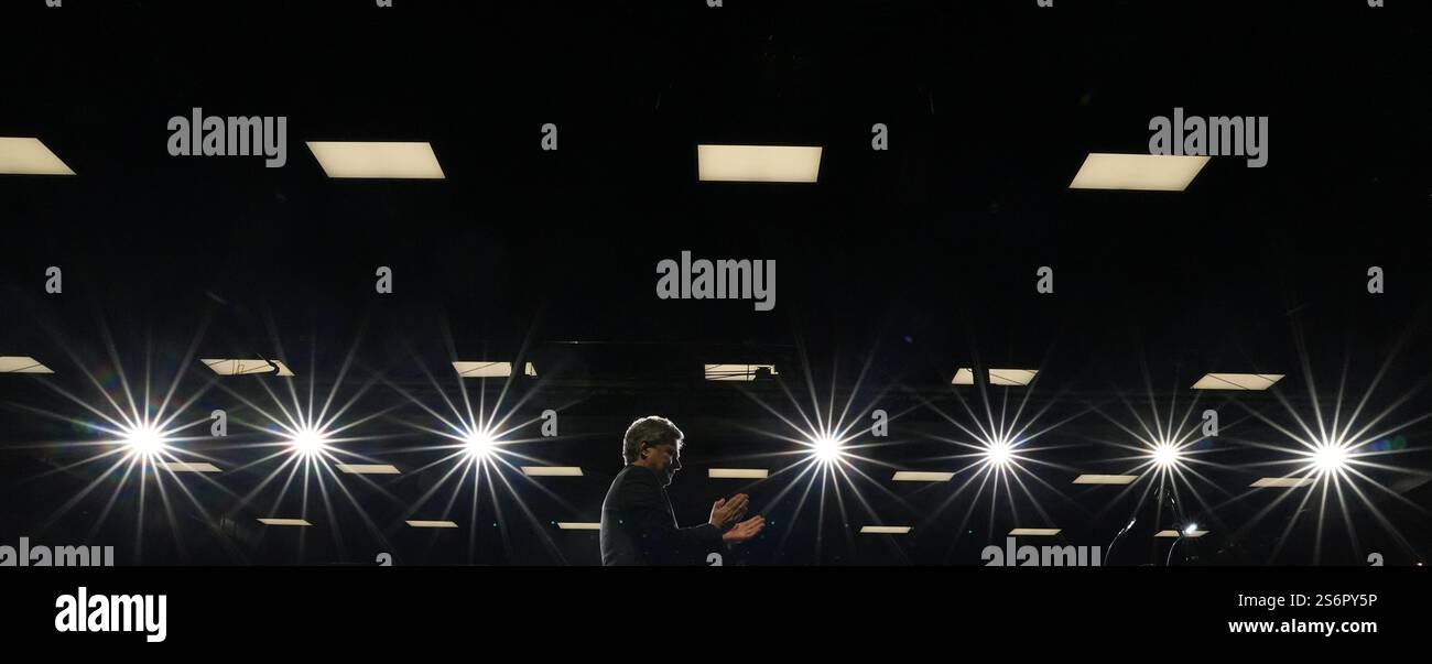 dpatop - 17 January 2025, Hamburg: Robert Habeck (Alliance 90/The ...