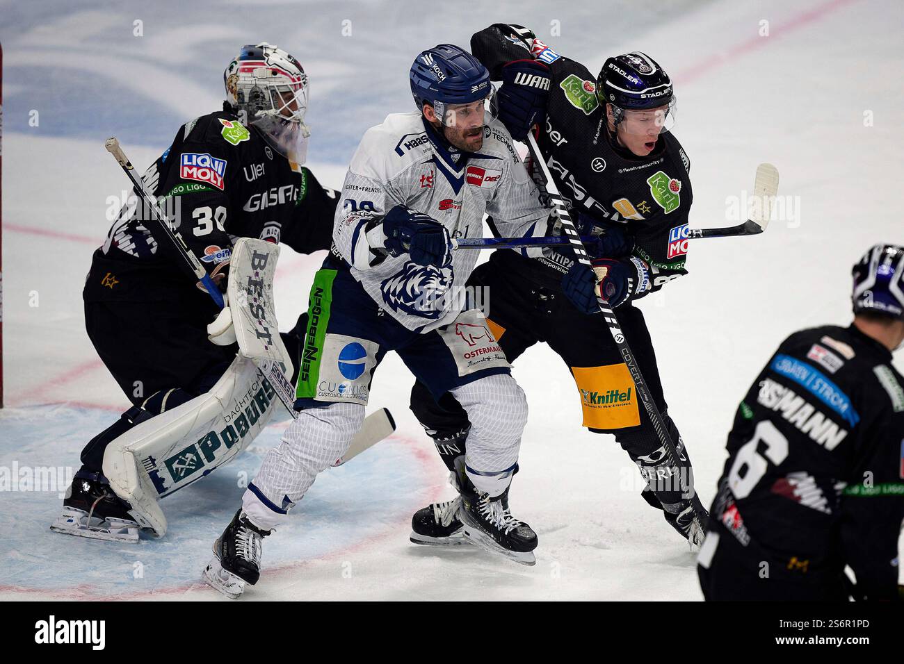 Berlin, Deutschland. 17th Jan, 2025. Jake Hildebrand (Eisbaeren Berlin ...