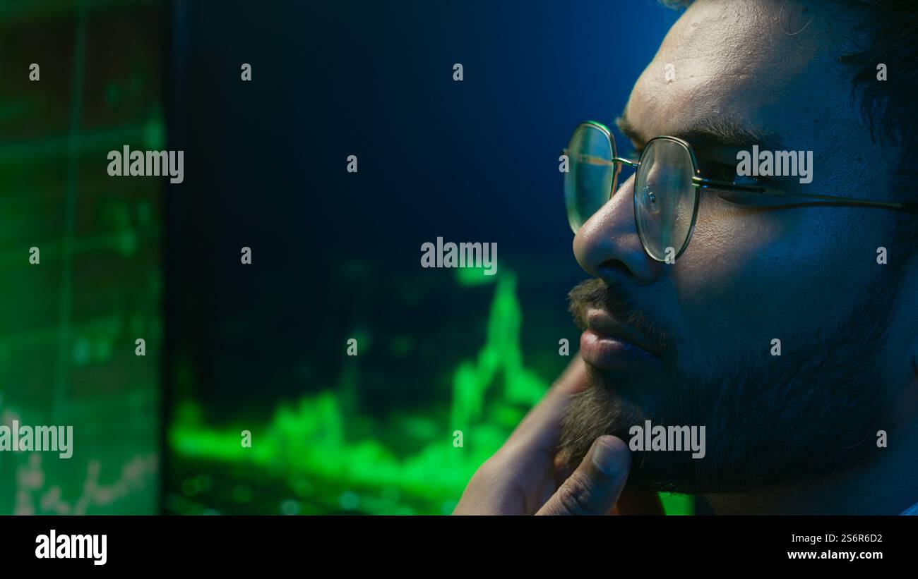 Indian arabian man programmer hi-res stock photography and images - Alamy