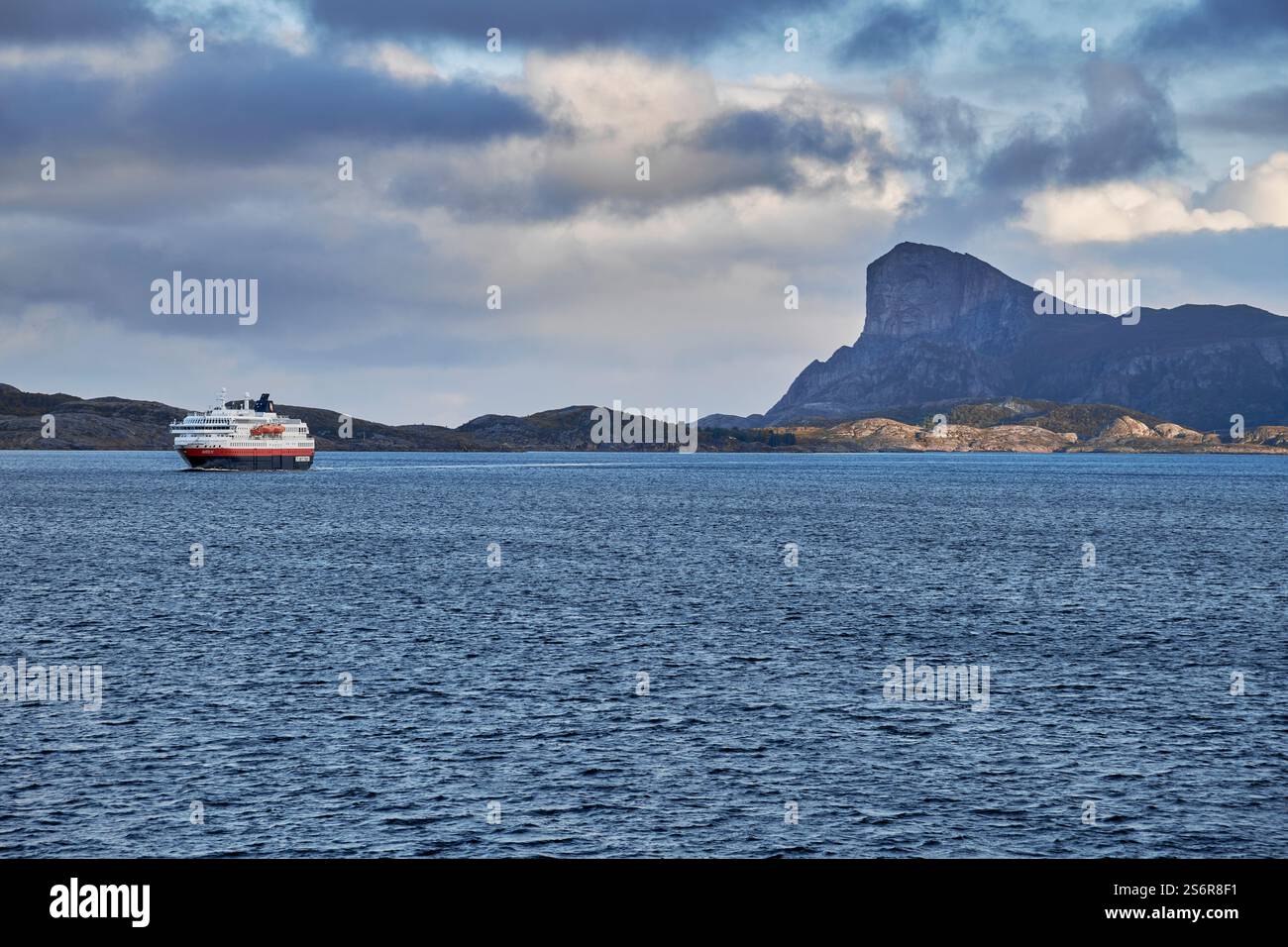 Red lions nest hi-res stock photography and images - Alamy