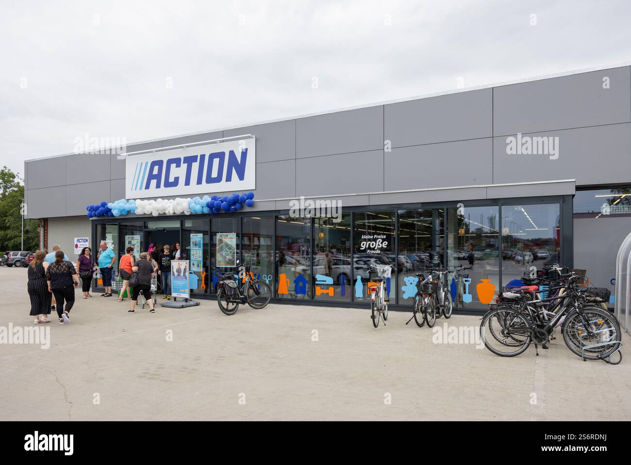 Opening of a new action store hi-res stock photography and images - Alamy