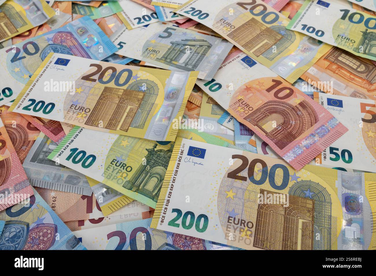 Mixed bills hi-res stock photography and images - Alamy