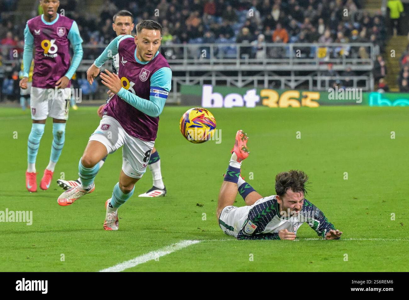 Turf Moor, Burnley, Lancashire, UK. 17th Jan, 2025. EFL Championship ...