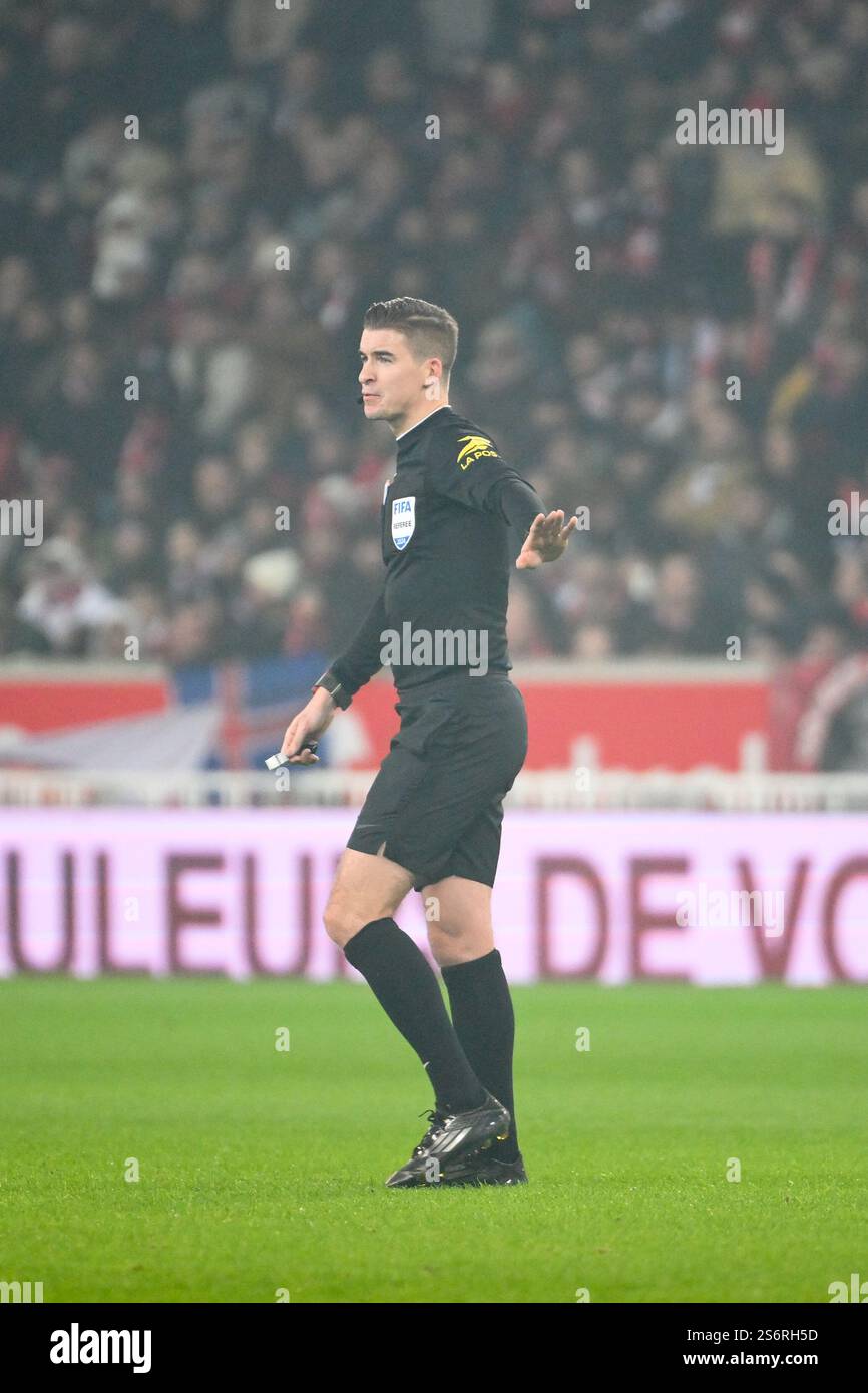 Francois LETEXIER (ARBITRE) during the Ligue 1 McDonald's match between ...