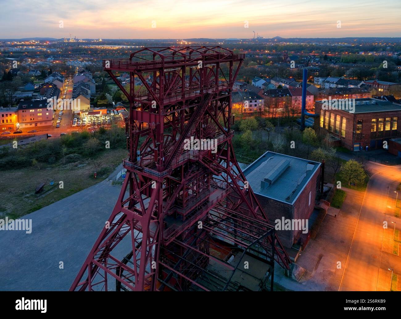 Double strut conveyor frame hi-res stock photography and images - Alamy