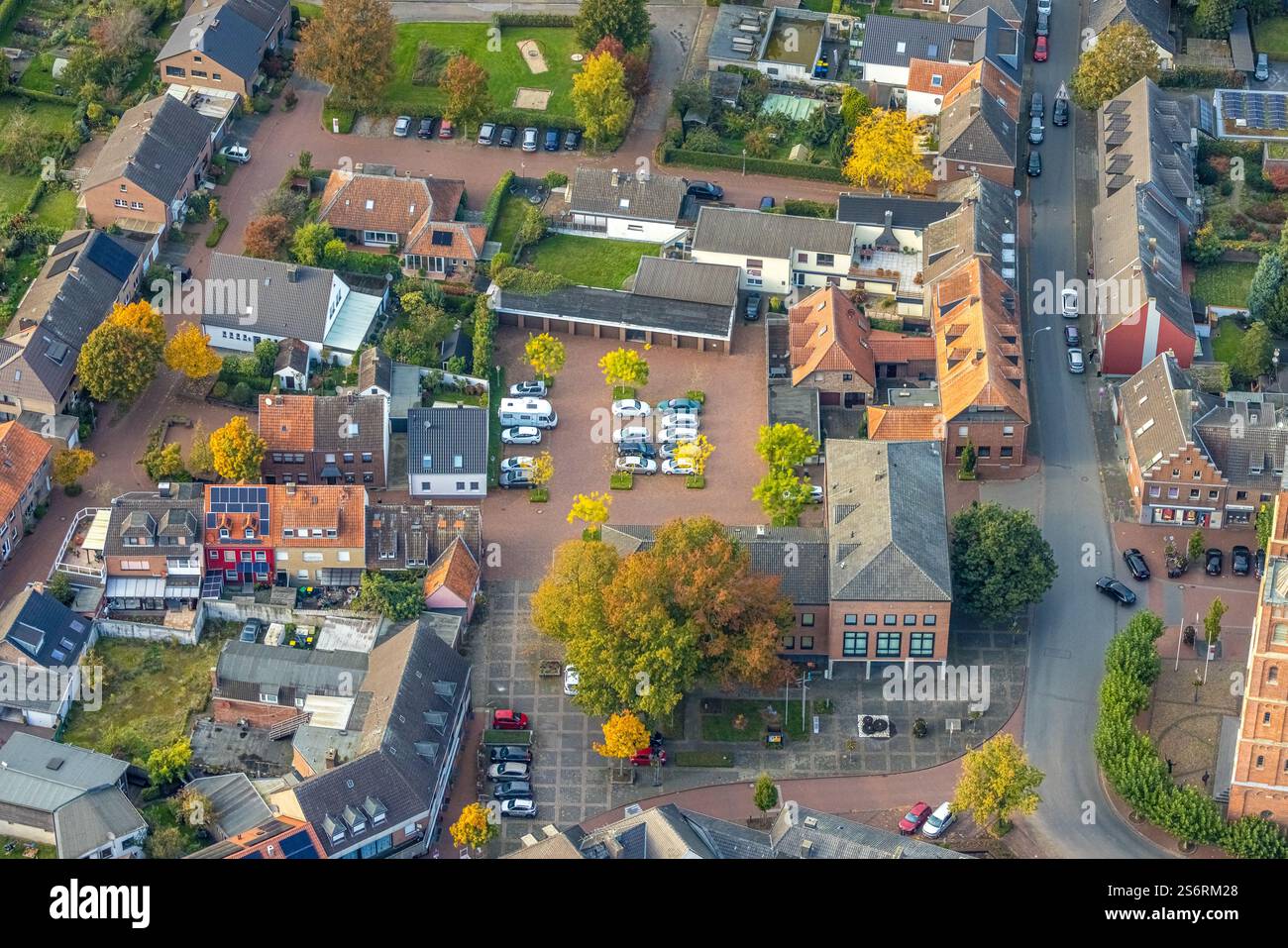 Luftbild, Rathaus Stadtverwaltung und Parkplätze, , Uedem, Niederrhein ...