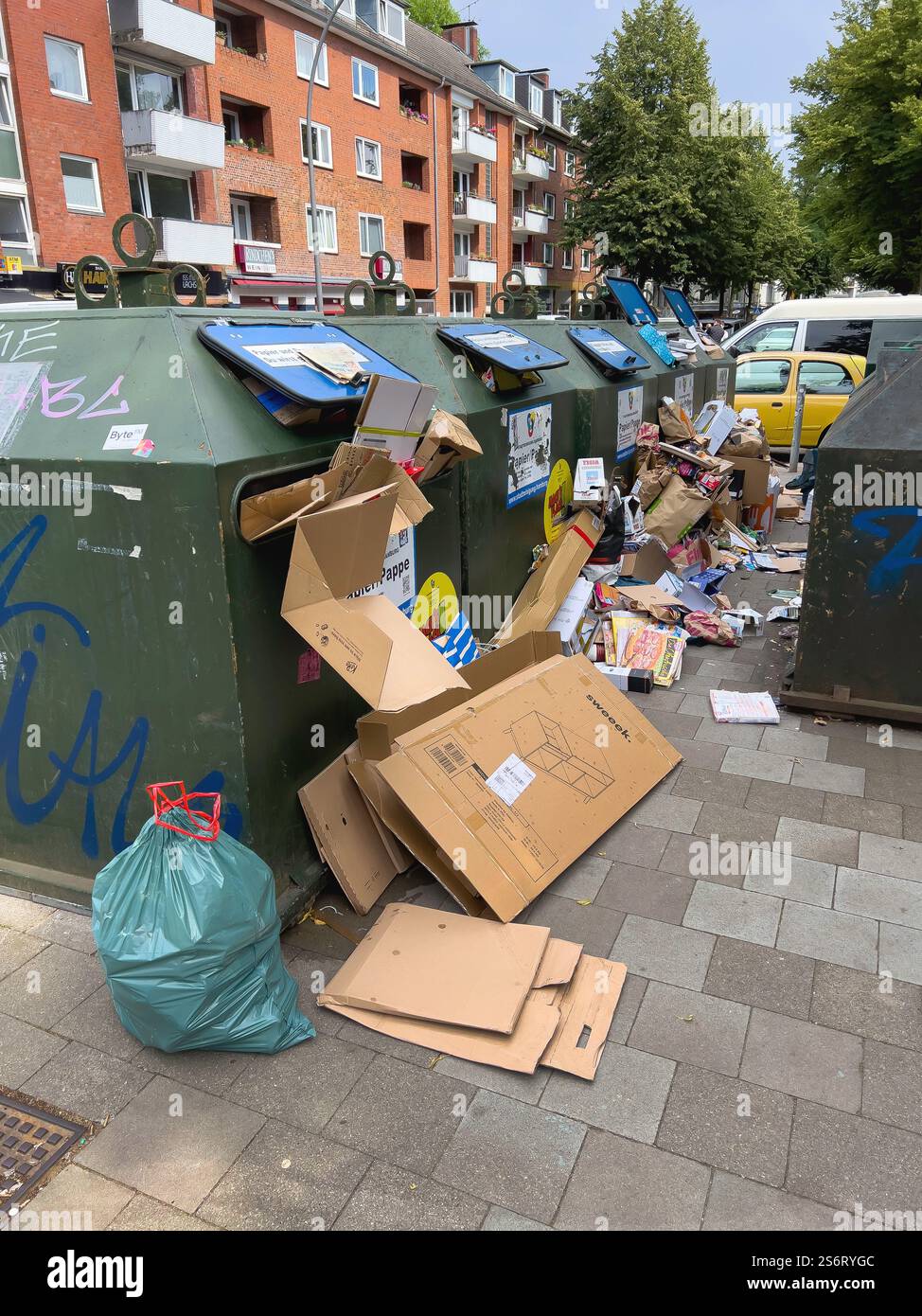 Brimfull hi-res stock photography and images - Alamy