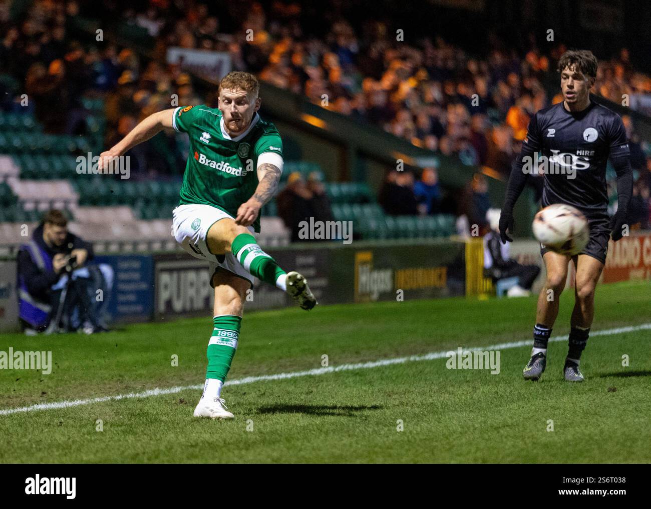 Matt Worthington of Yeovil Town during the National League match at ...