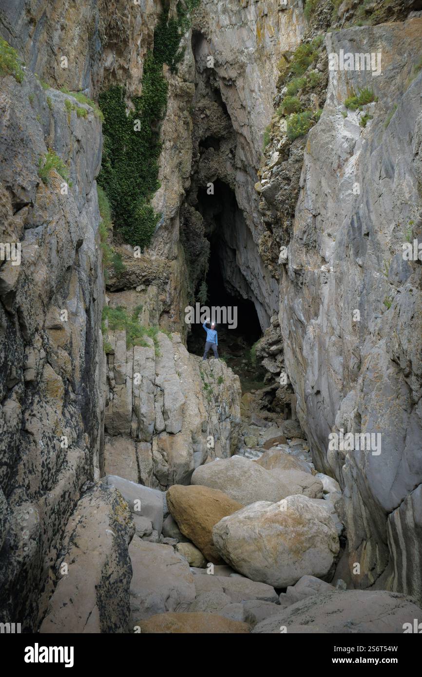Minchin Hole Cave Entrance Stock Photo - Alamy