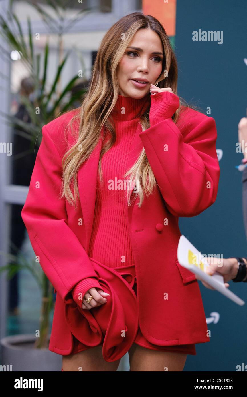 Model Rosanna Zanetti attending Amazon Christmas Mission event in ...