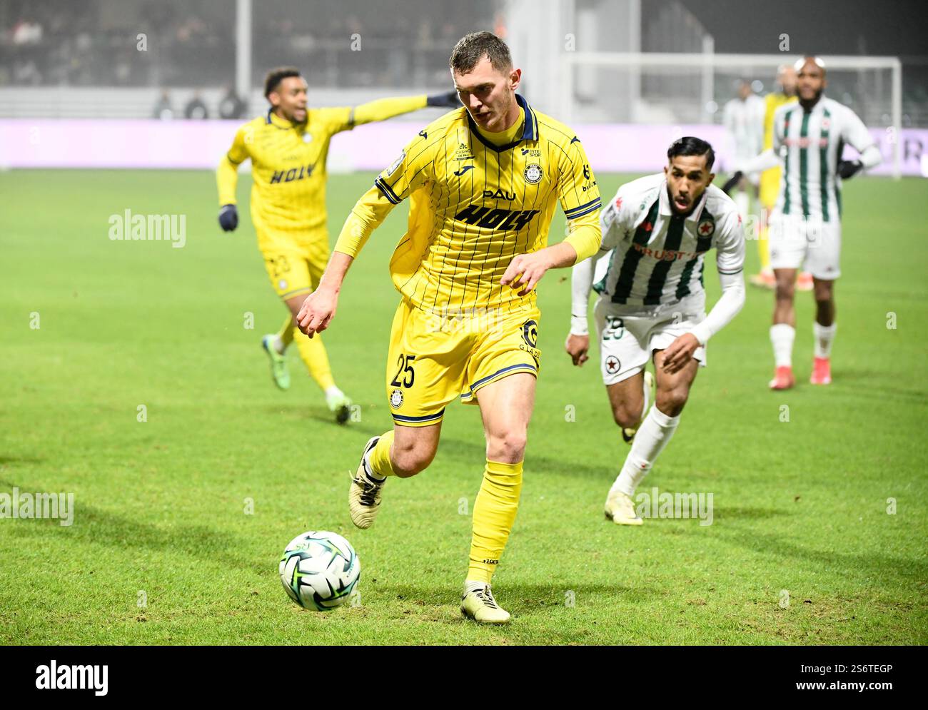 25 Jean RUIZ (pau) during the Ligue 2 BKT match between Red Star and ...