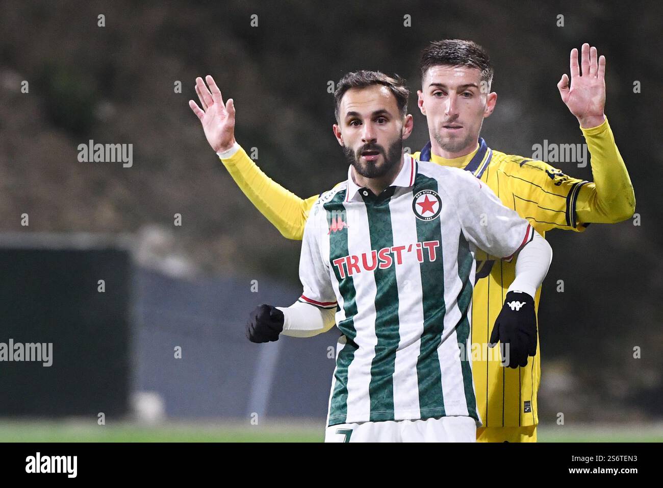 17 Antoine MILLE (pau) - 07 Damien DURAND (red) during the Ligue 2 BKT ...