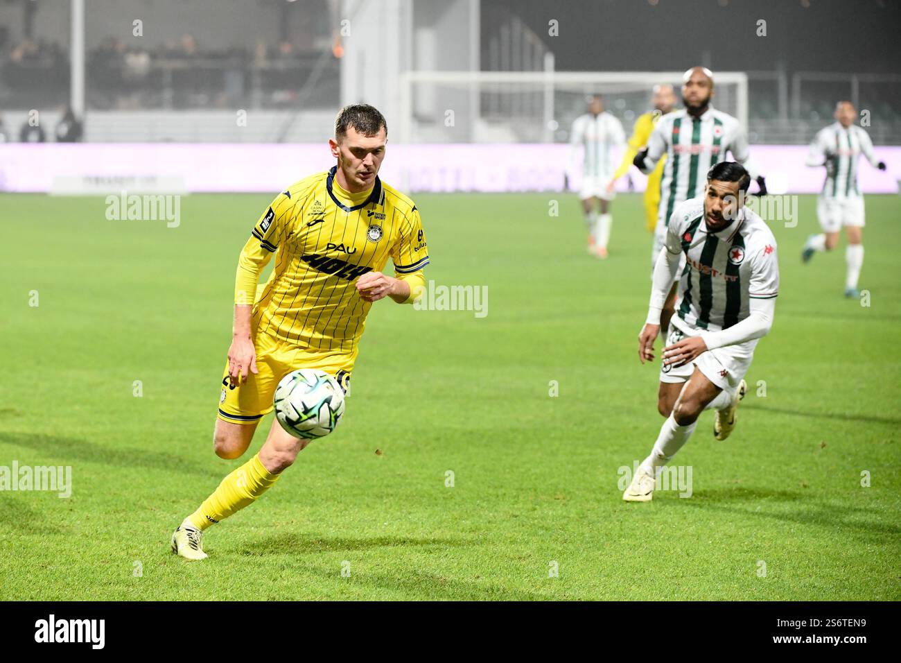 25 Jean RUIZ (pau) during the Ligue 2 BKT match between Red Star and ...