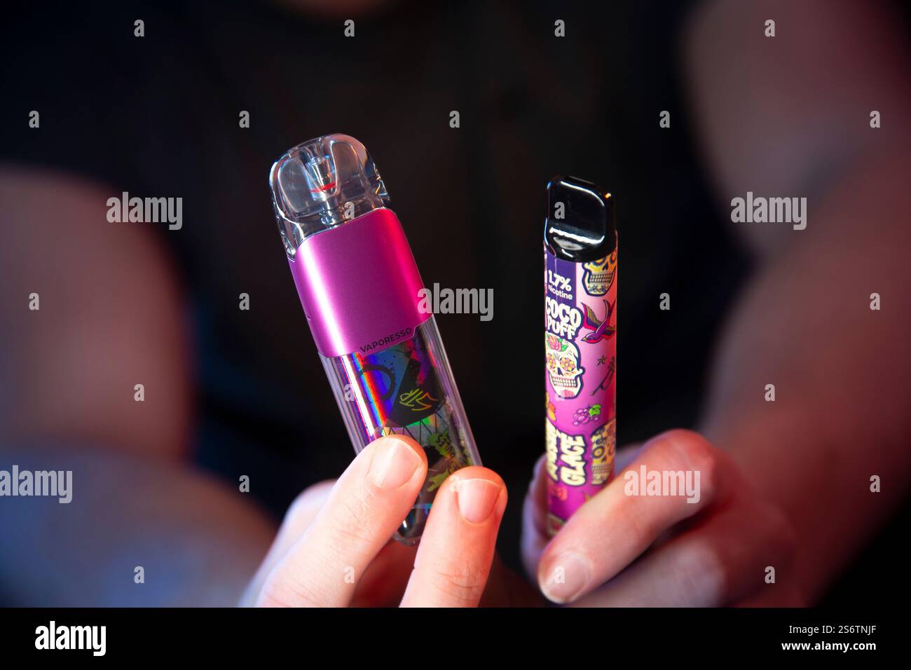Comparison between Pod or Pod mod and a puff Stock Photo - Alamy