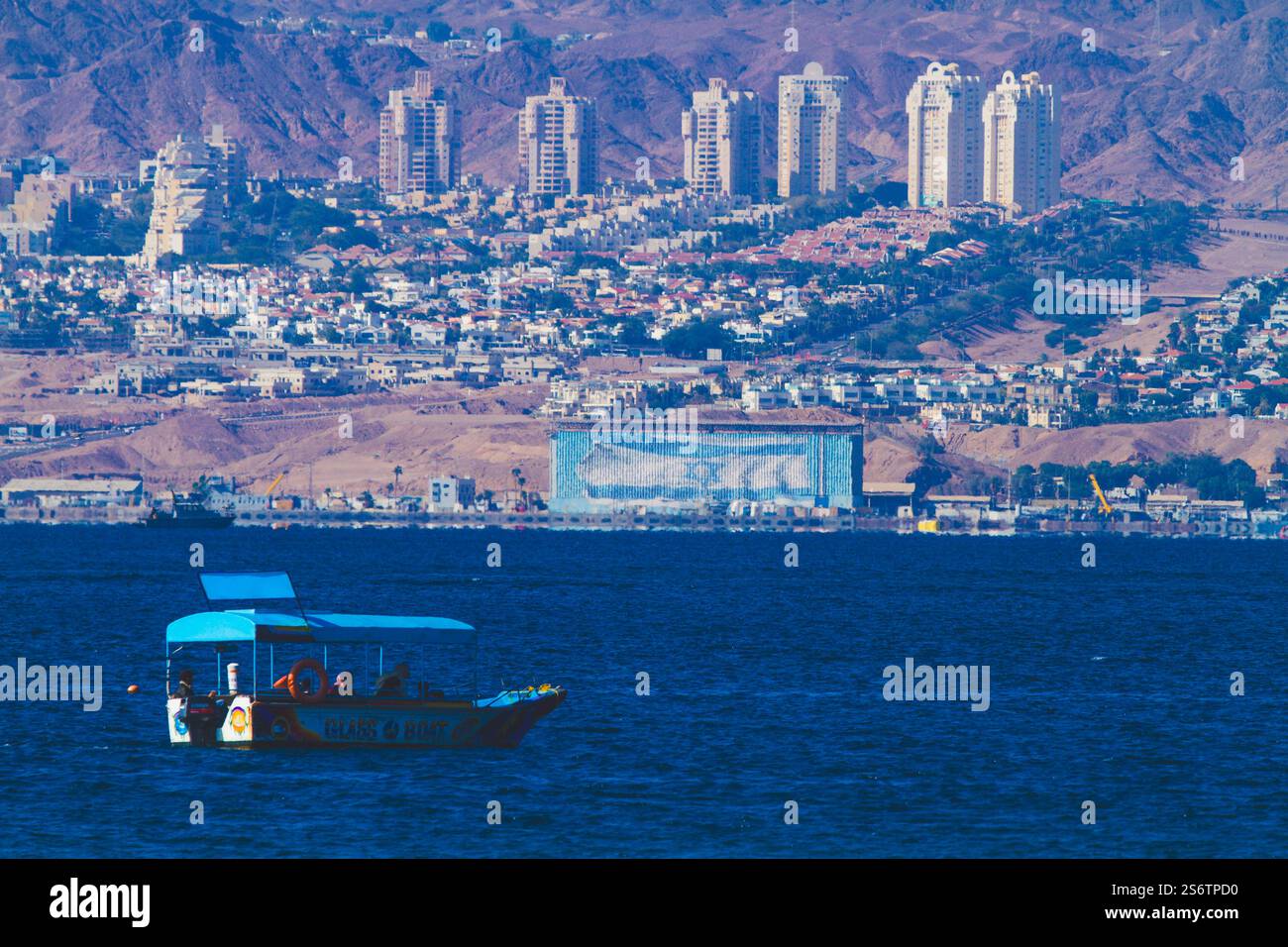 Middle East, Jordan, Aqaba, Gulf of Aqaba, Israeli coasts seen from ...