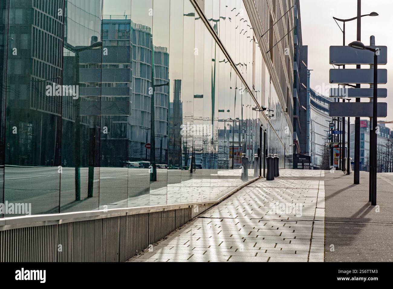 France, Paris, 75, 13th district, Avenue Pierre Mandes France, glass ...