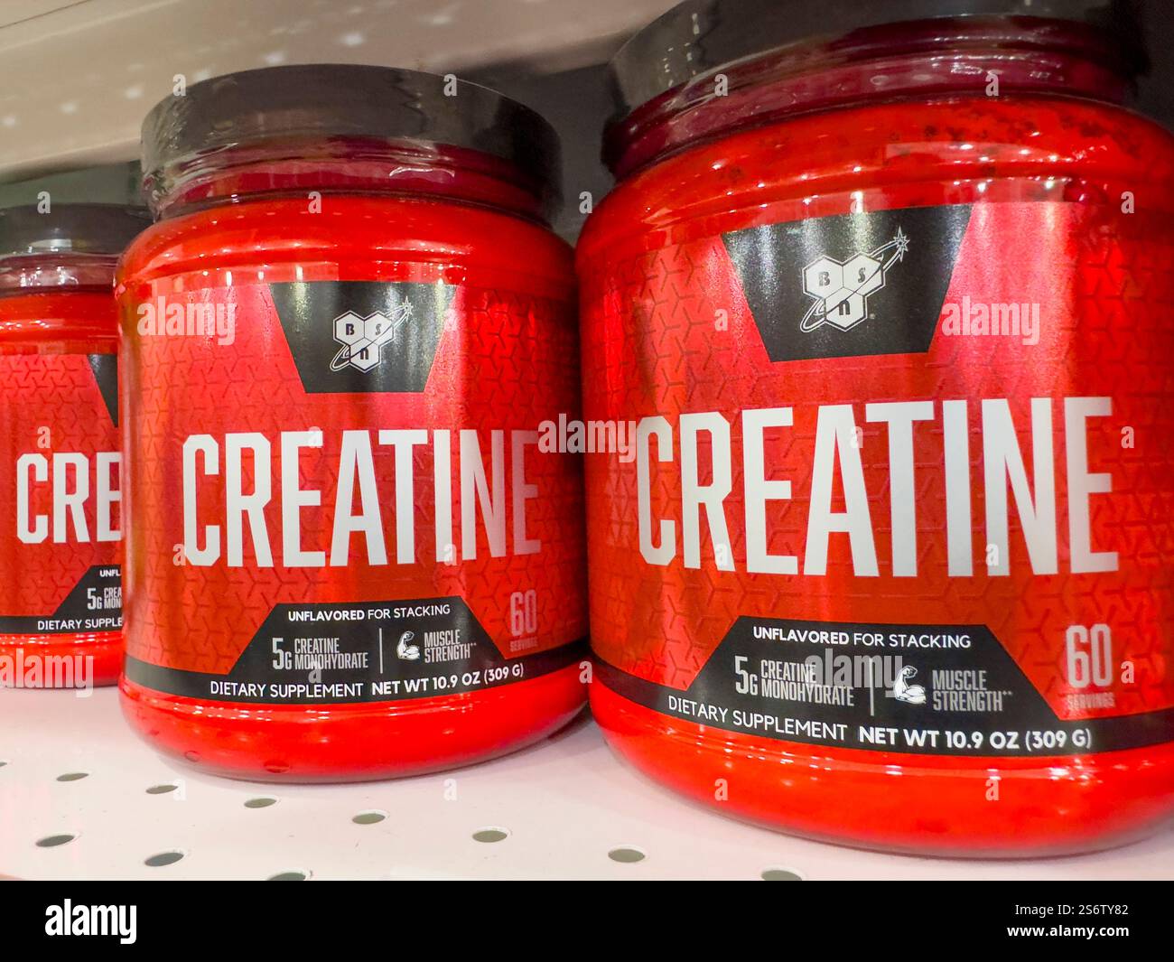 Supplement box shelf hi-res stock photography and images - Alamy