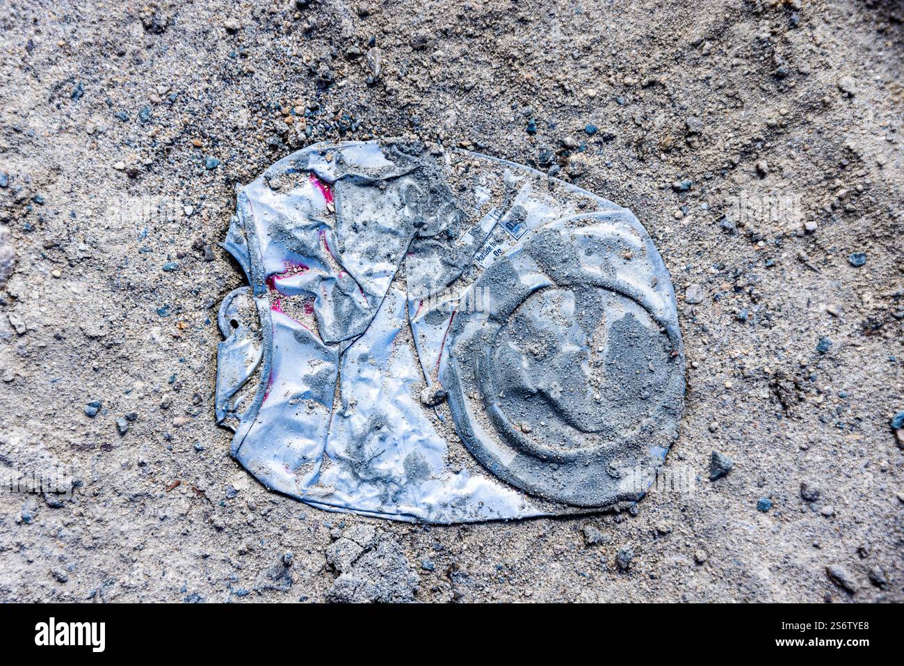 Old rubbish on the ground Stock Photo - Alamy