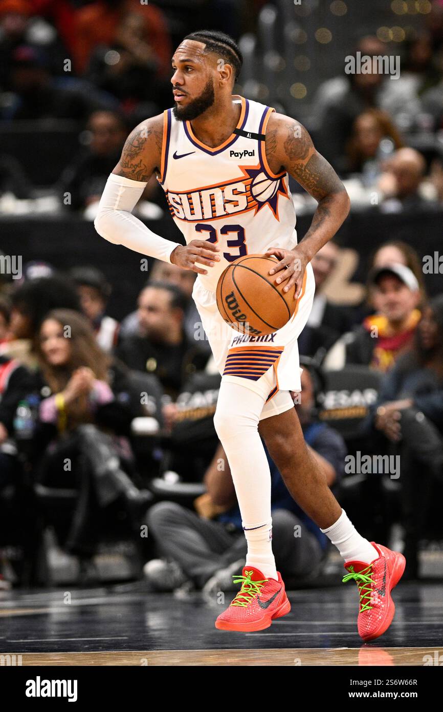 Phoenix Suns guard Monte Morris (23) in action during the first half of ...