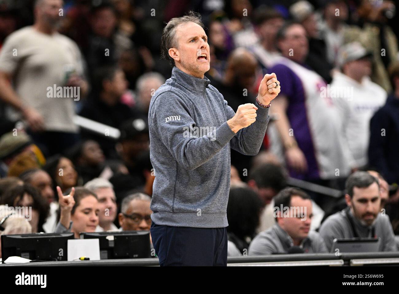 Washington Wizards head coach Brian Keefe in action during the second ...