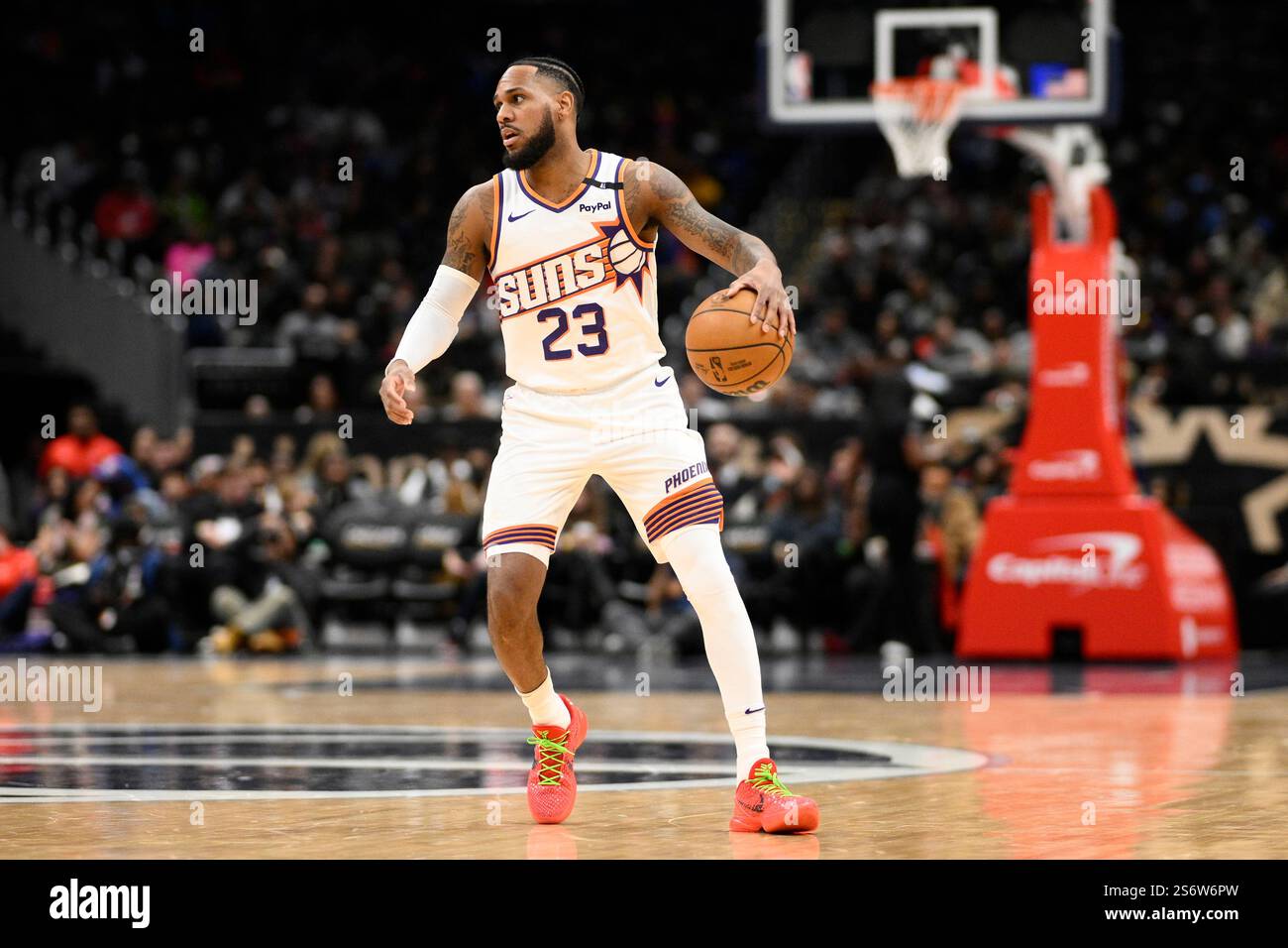 Phoenix Suns guard Monte Morris (23) in action during the first half of ...
